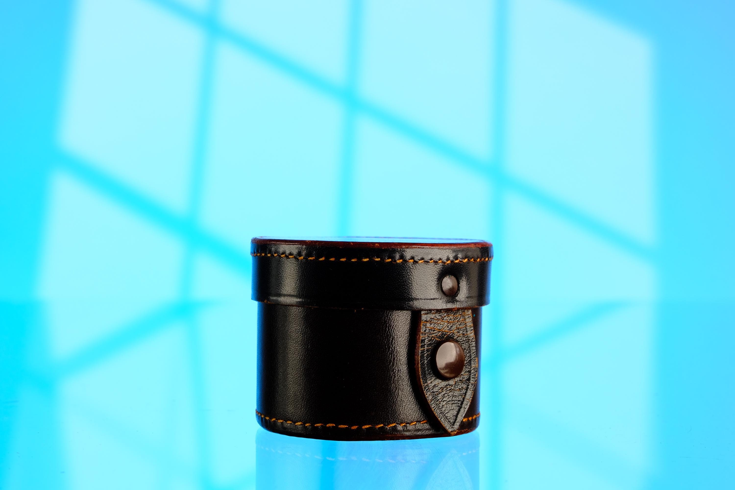 Leitz leather lens case - Small lenses like Summaron, Summar, 35mm Sum ...